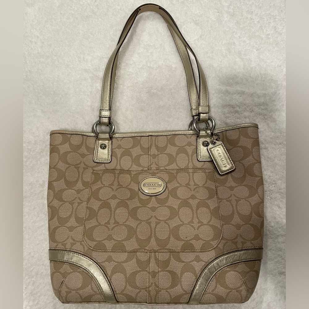 Coach Signature Logo Shoulder Bag- Cream With Gold Ac… - Gem